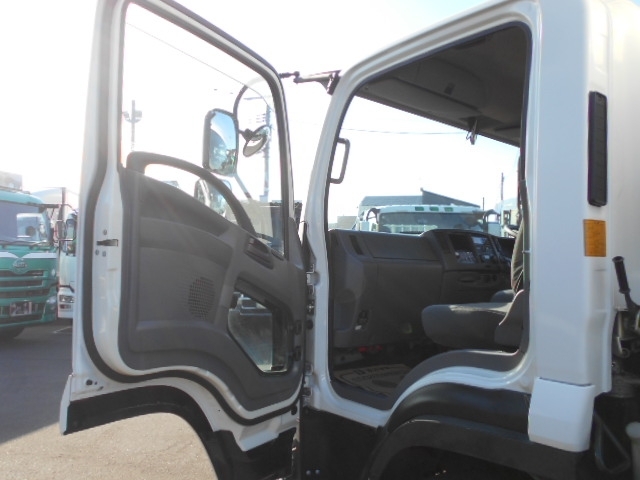 [PG付冷蔵冷凍車] H28 フォワード 東プレ製 -30℃設定 格納PG付 積載3t バックモニター 走行39.5万㎞ | 株式会社東洋車輌